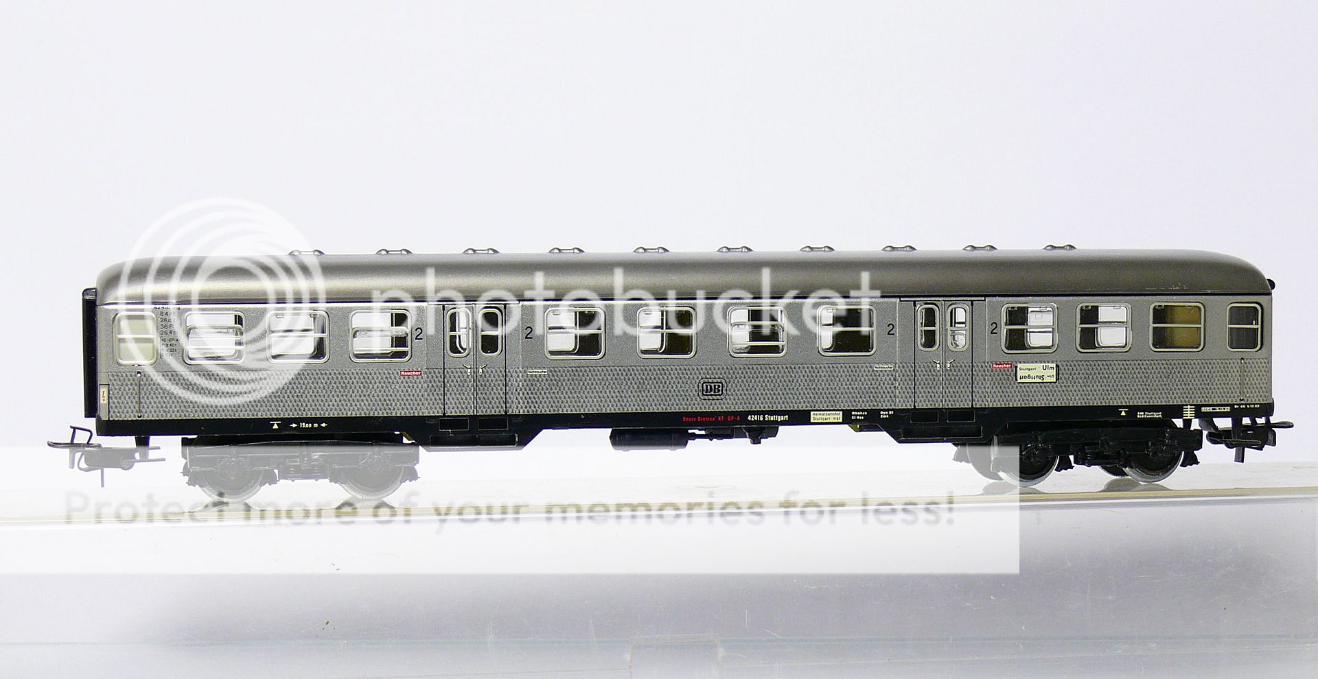 Märklin 4042 H0 4-achs. Silberling Nahverkehrswagen B4nb 2.Kl.der DB ...